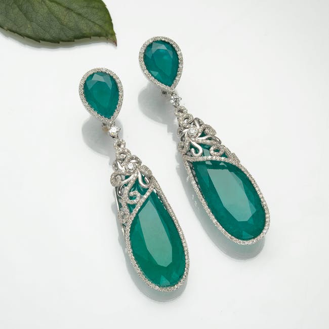 The Metaphysical Essence of Kyanite – Mountauk